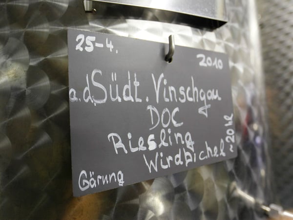 Der Keller - Weingut & Hofbrennerei Unterrotl | Castel Juval